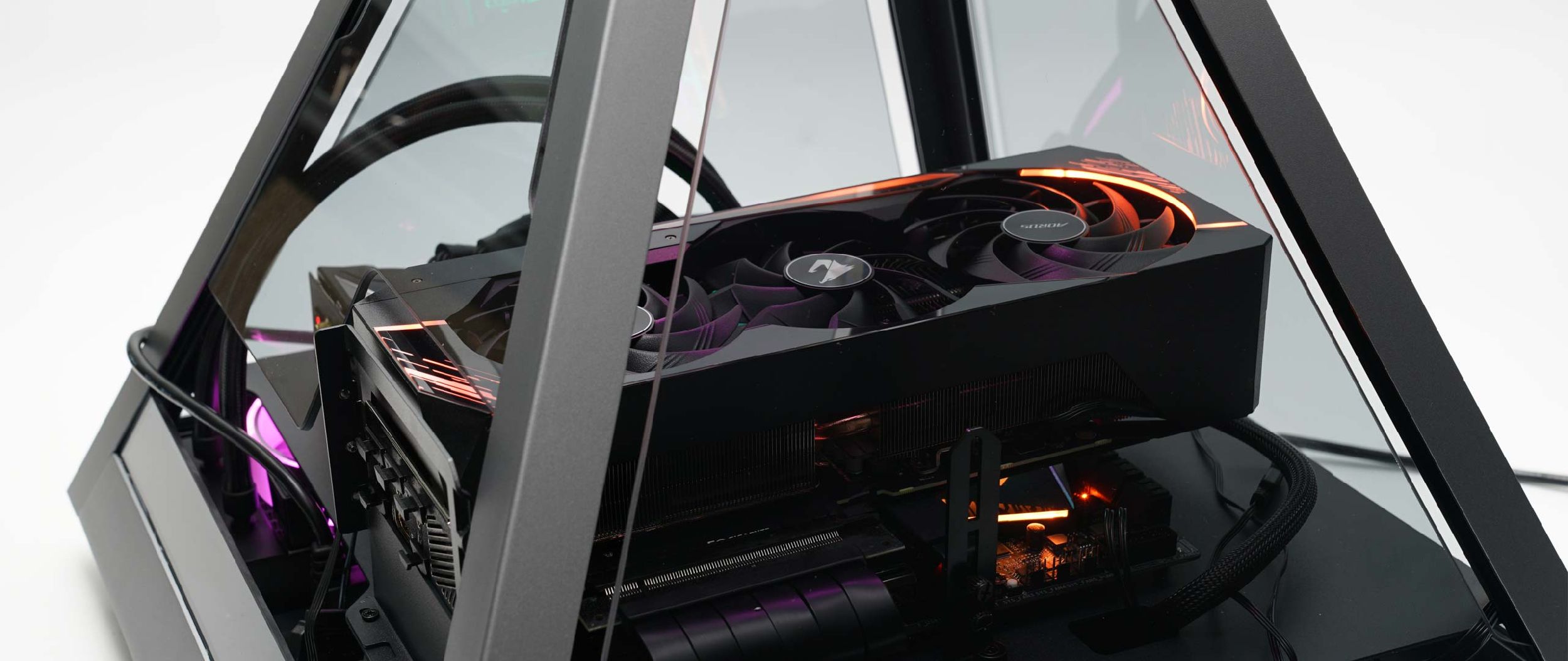 Azza Pyramid L 804 (CSAZ-804L) - Obudowa - Morele.net